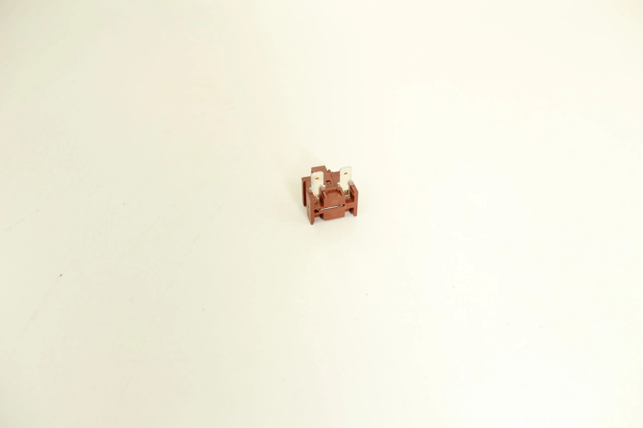 Switch Bissell repair part number: 1600309 - VacuumsRUs