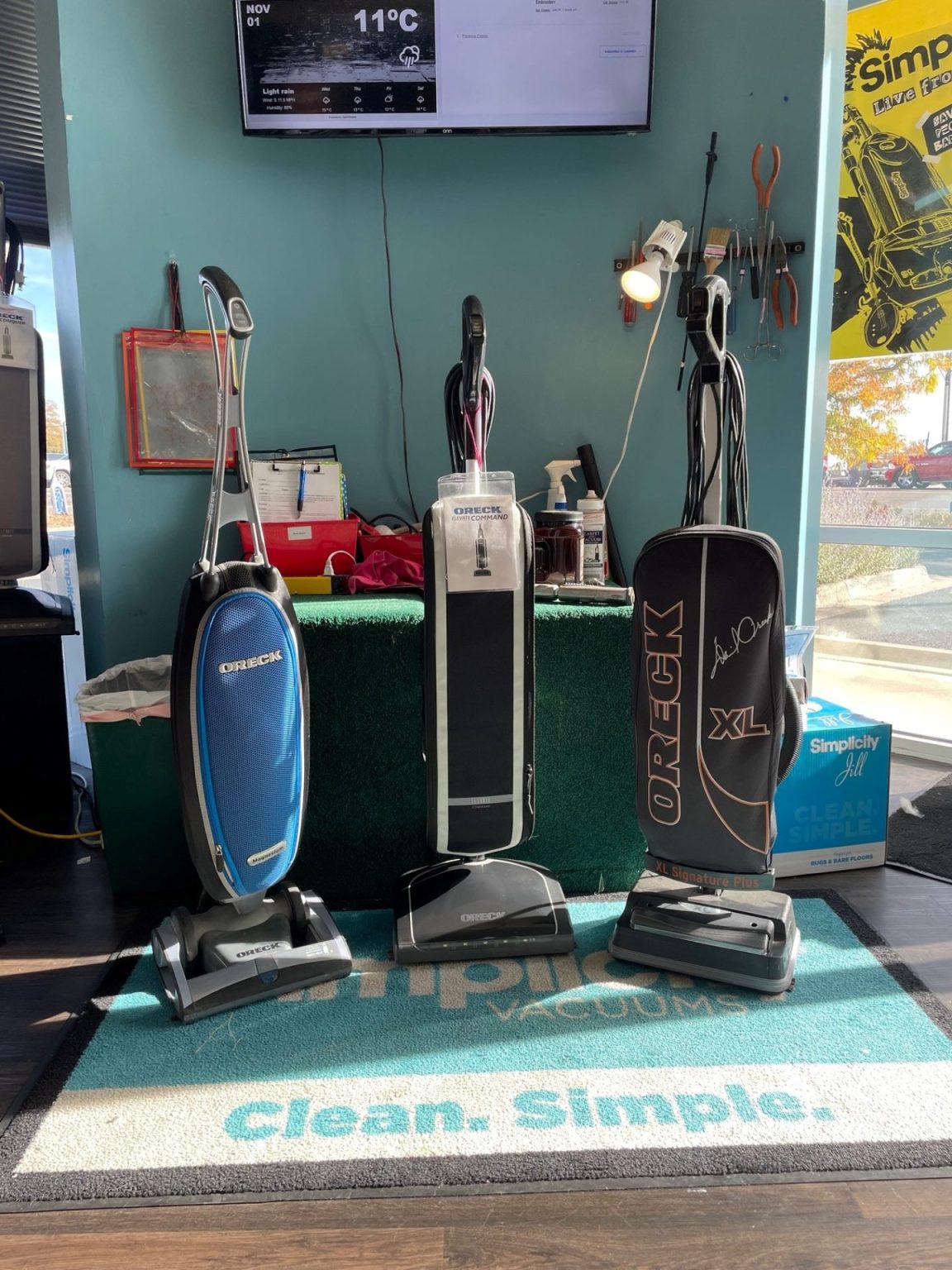 Oreck Repair Guides and Tutorials - Vacuums R-Us and Sewing Too